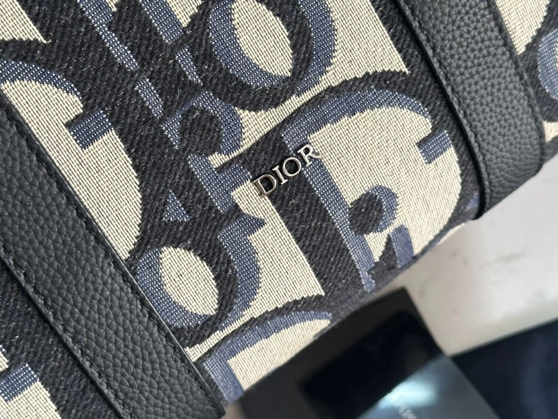 High accuracy Christian Dior Top Handle Bags