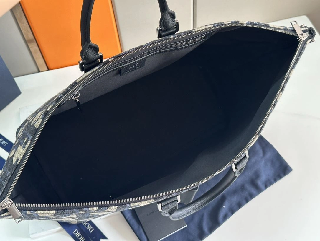 High accuracy Christian Dior Top Handle Bags