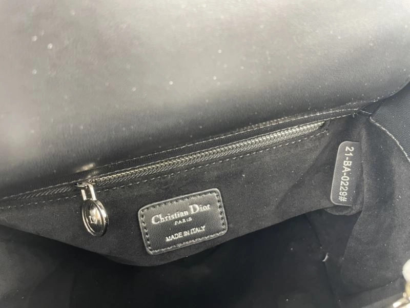 Top match Christian Dior Top Handle Bags