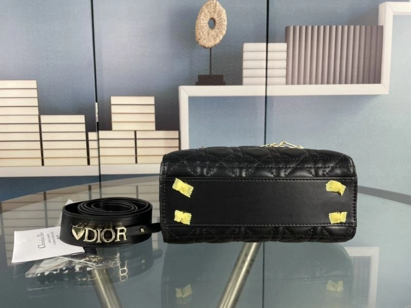Top match Christian Dior Top Handle Bags