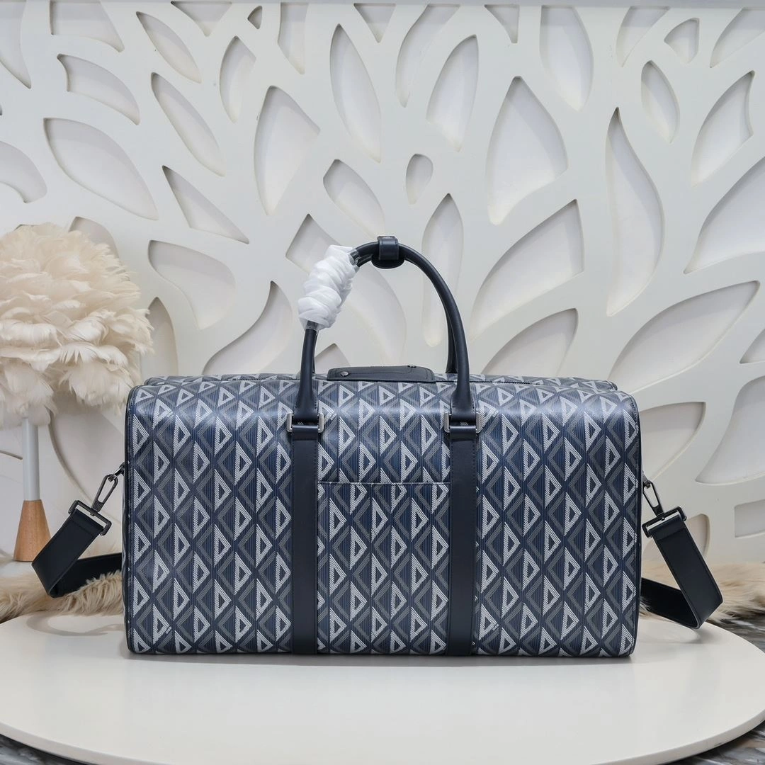 Accurate model Christian Dior Travel Bags