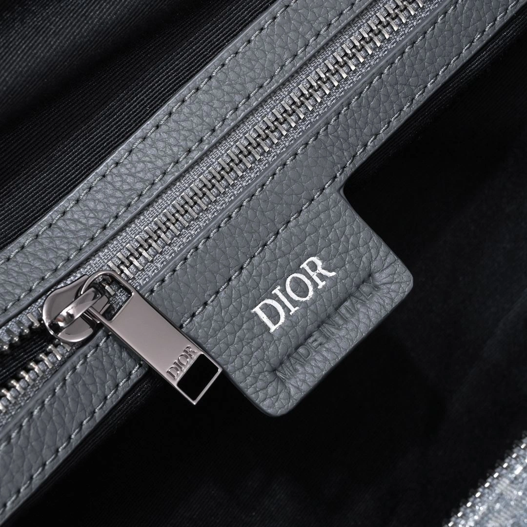 Bargain Christian Dior Travel Bags