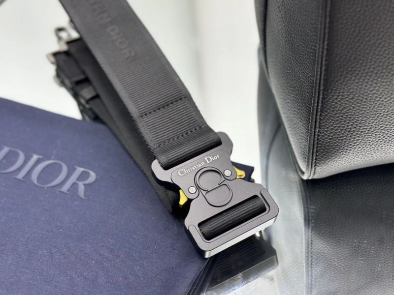Low-cost Christian Dior Travel Bags