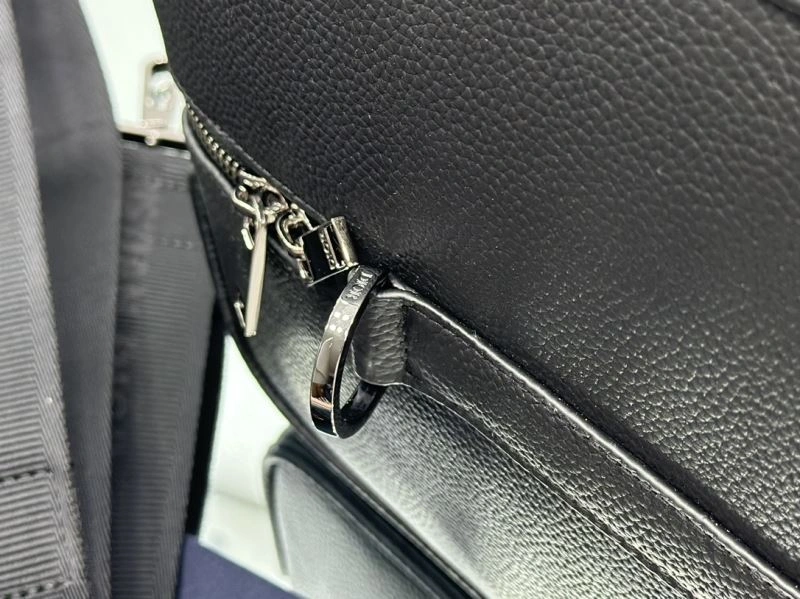 Low-cost Christian Dior Travel Bags