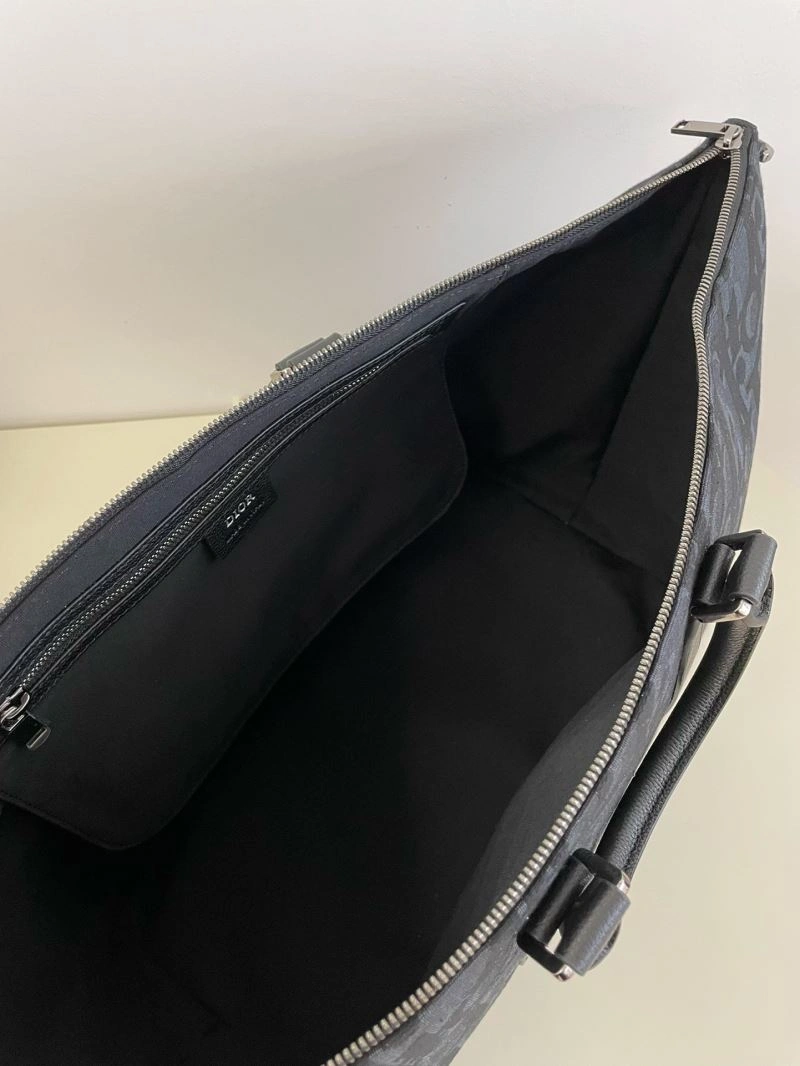 Accurate model Christian Dior Travel Bags
