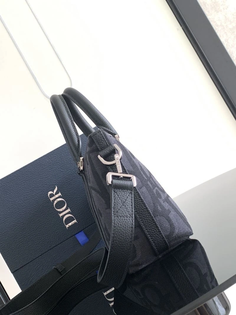 Low-cost Christian Dior Travel Bags