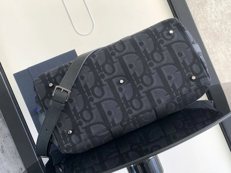 Economical Christian Dior Travel Bags