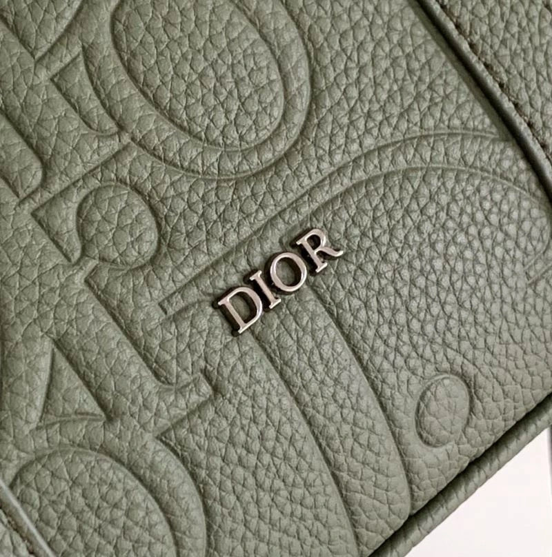 Low-cost Christian Dior Travel Bags