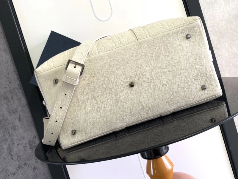 Low-cost Christian Dior Travel Bags