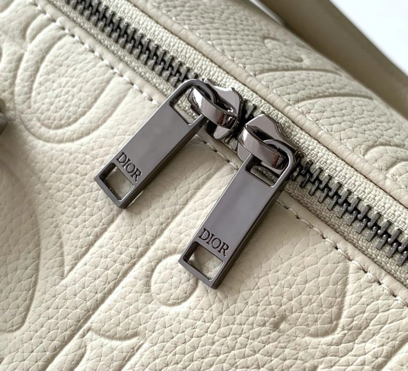 Low-cost Christian Dior Travel Bags