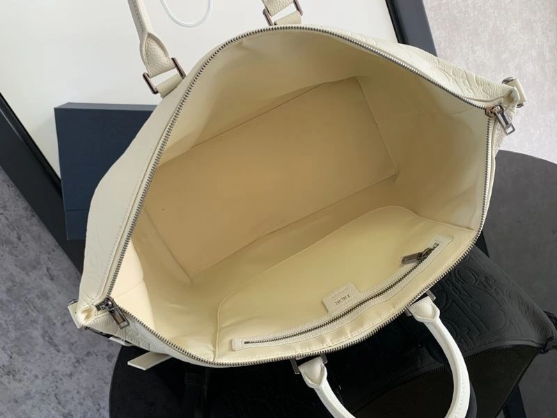 Low-cost Christian Dior Travel Bags