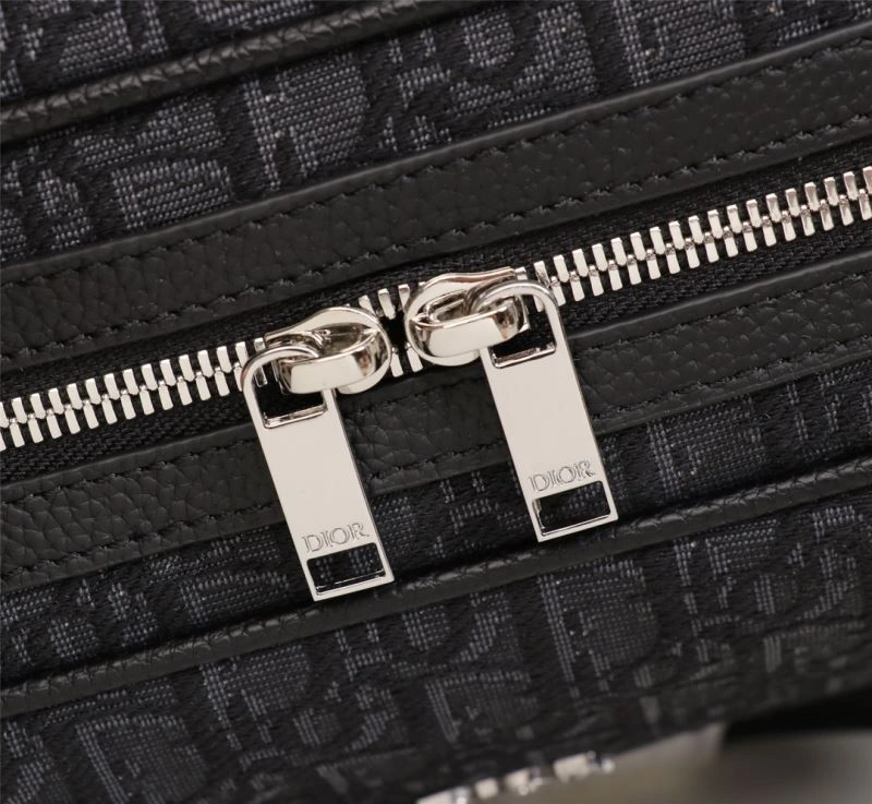 Legit Christian Dior Travel Bags