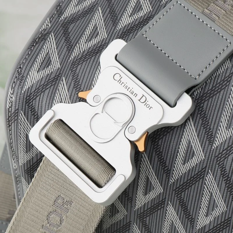 Low-cost Christian Dior Travel Bags