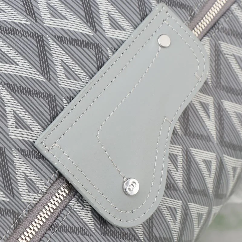 Low-cost Christian Dior Travel Bags