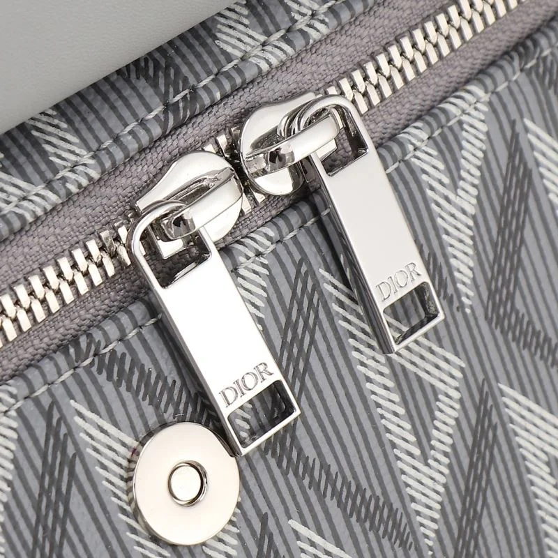 Low-cost Christian Dior Travel Bags