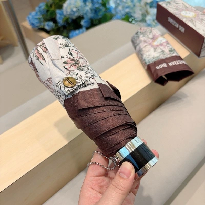 Low-cost Christian Dior Umbrella