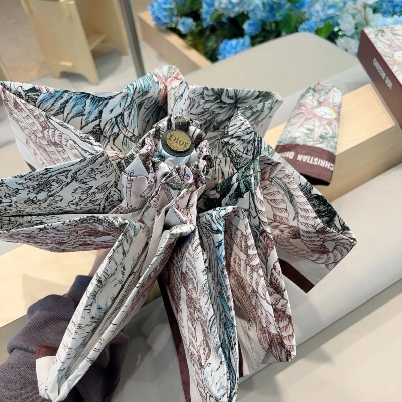 Low-cost Christian Dior Umbrella