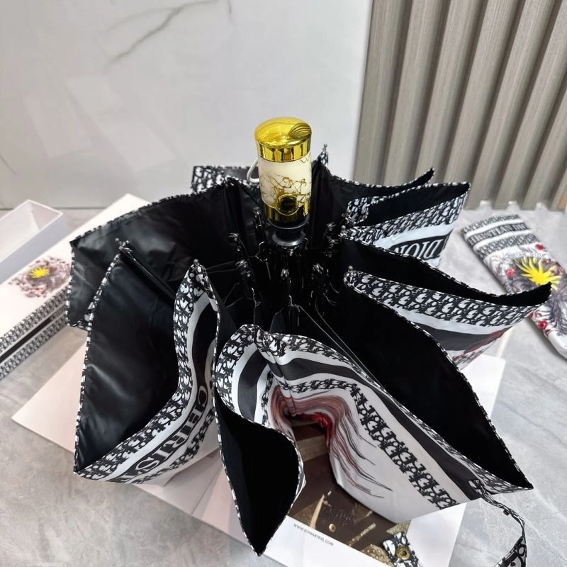 Low-cost Christian Dior Umbrella