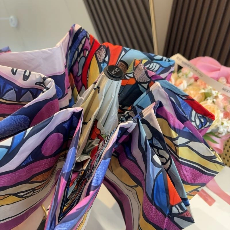 Low-cost Christian Dior Umbrella