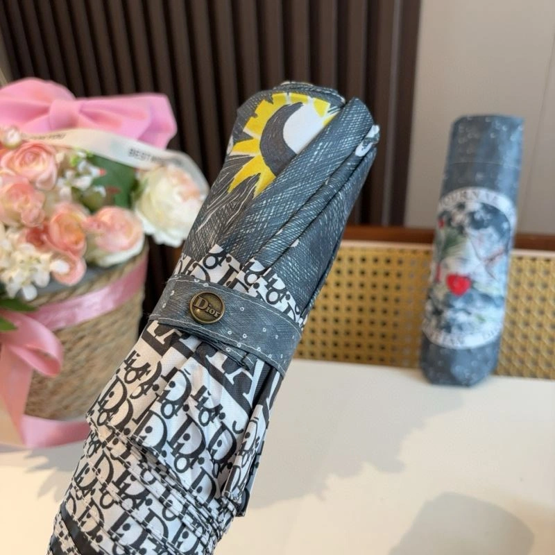 Low-cost Christian Dior Umbrella
