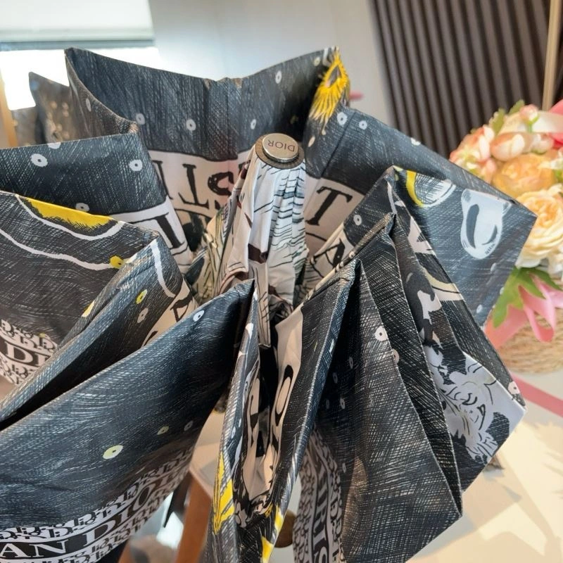 Low-cost Christian Dior Umbrella