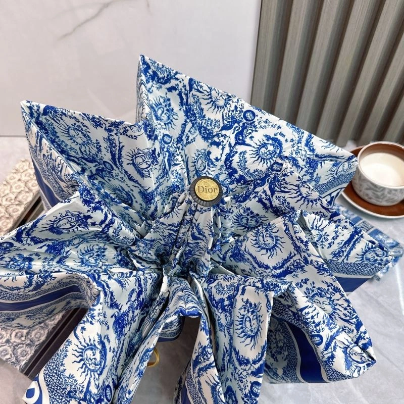 Low-cost Christian Dior Umbrella