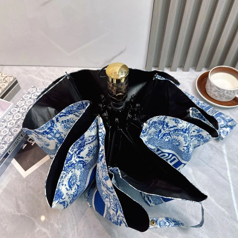 Low-cost Christian Dior Umbrella