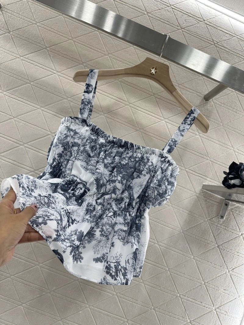 Indistinguishable Christian Dior Vest