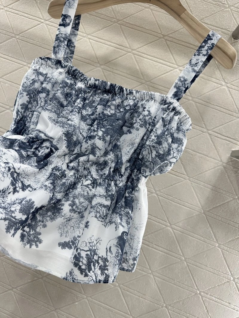 Indistinguishable Christian Dior Vest