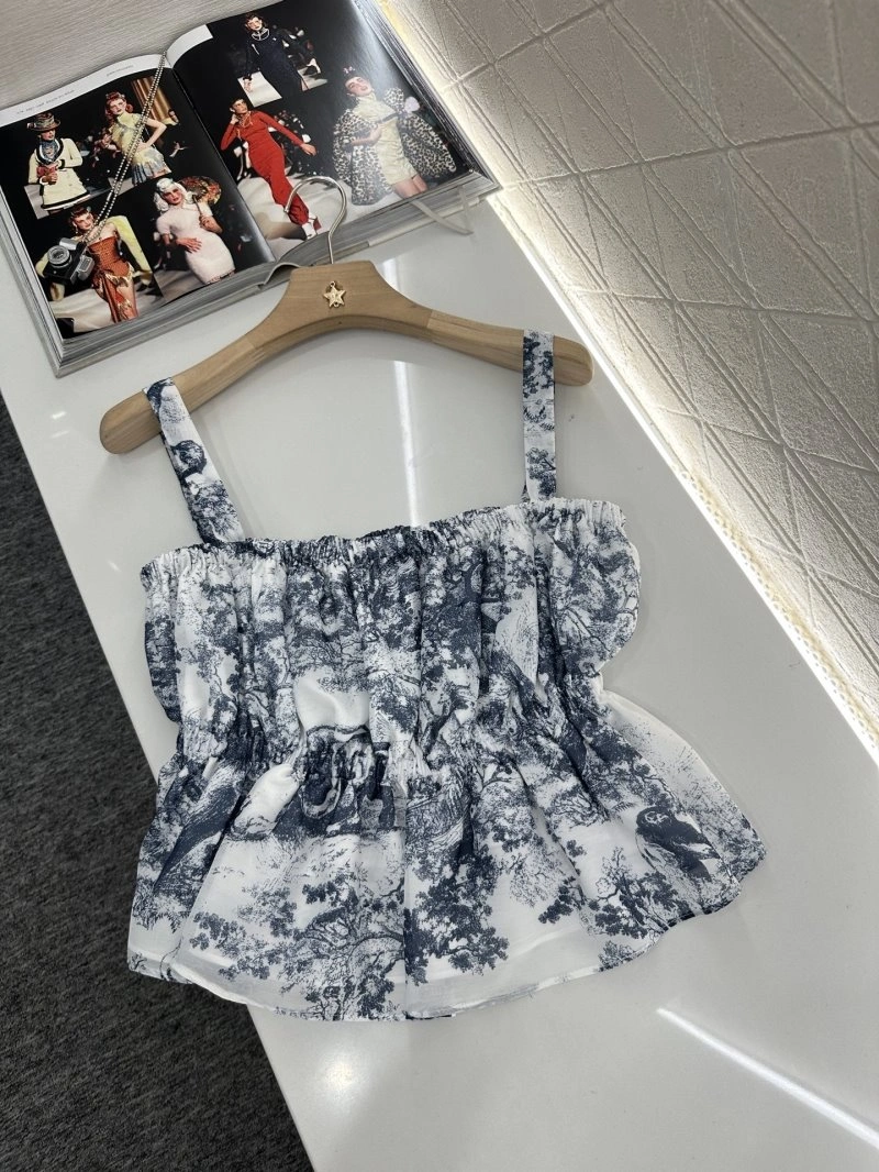 Indistinguishable Christian Dior Vest