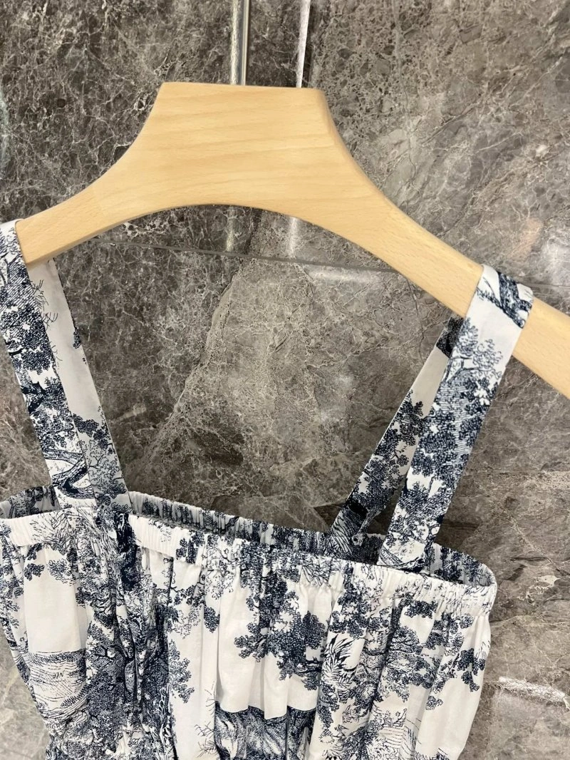 Low-cost Christian Dior Vest