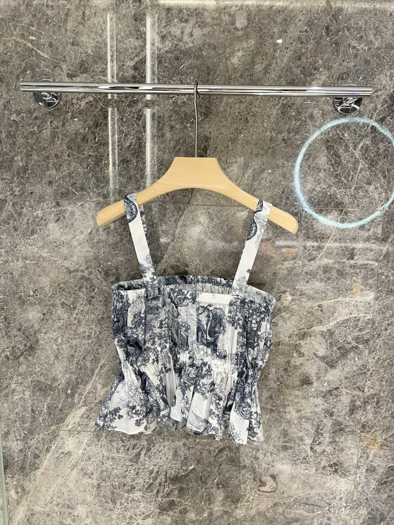 Low-cost Christian Dior Vest