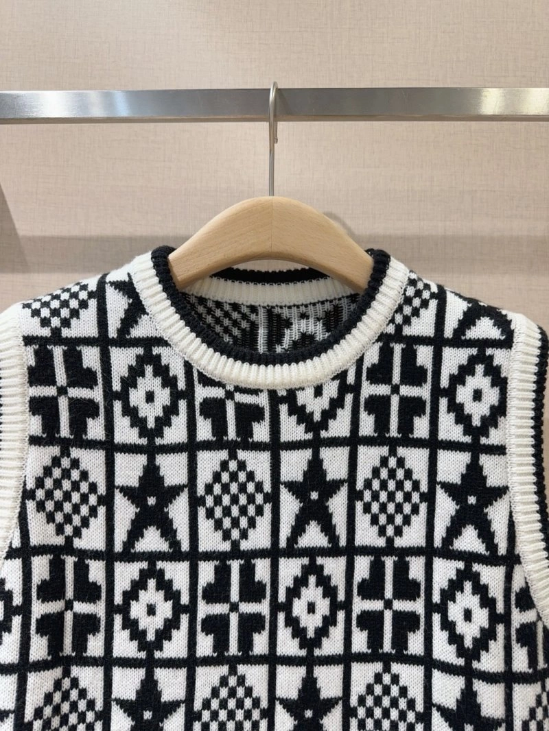 Legit Christian Dior Vest