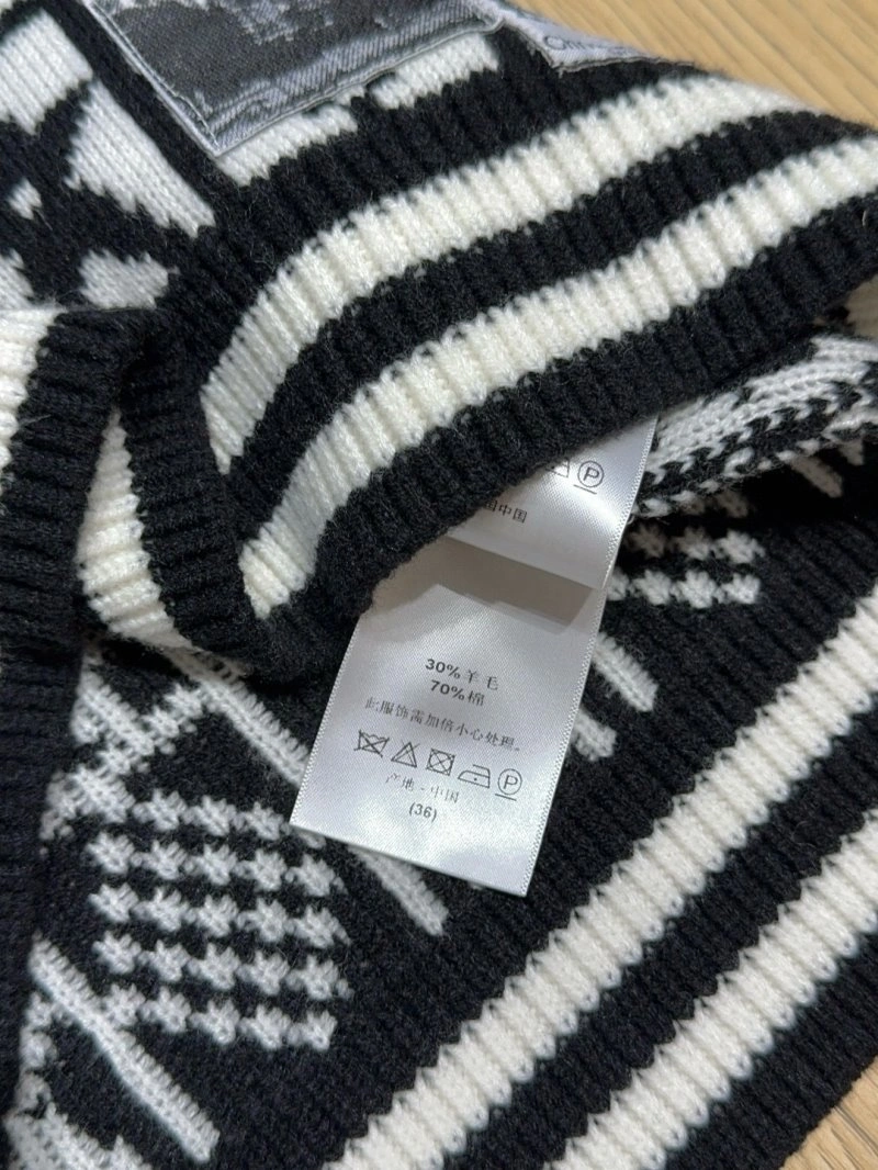 Legit Christian Dior Vest