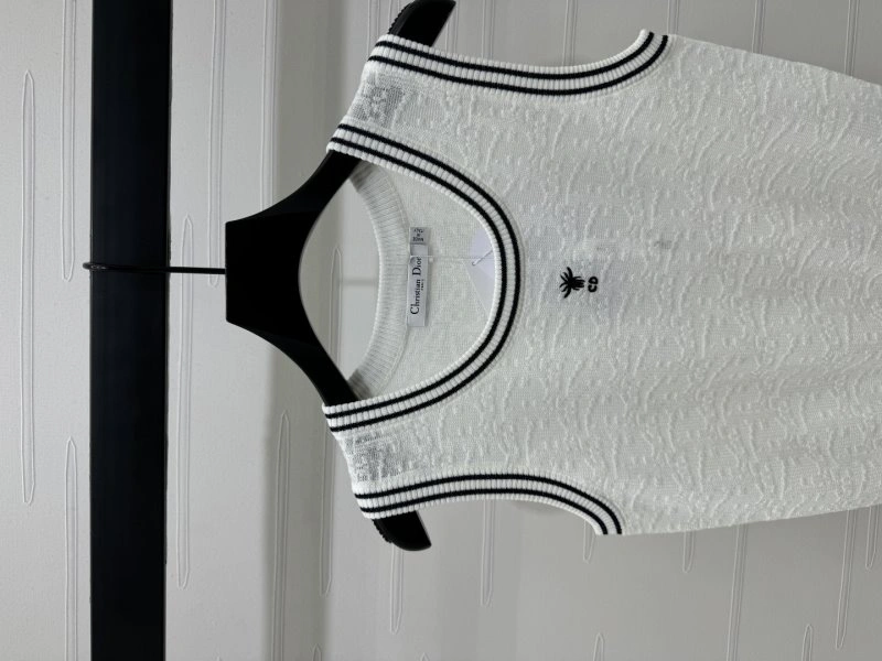 Low-cost Christian Dior Vest