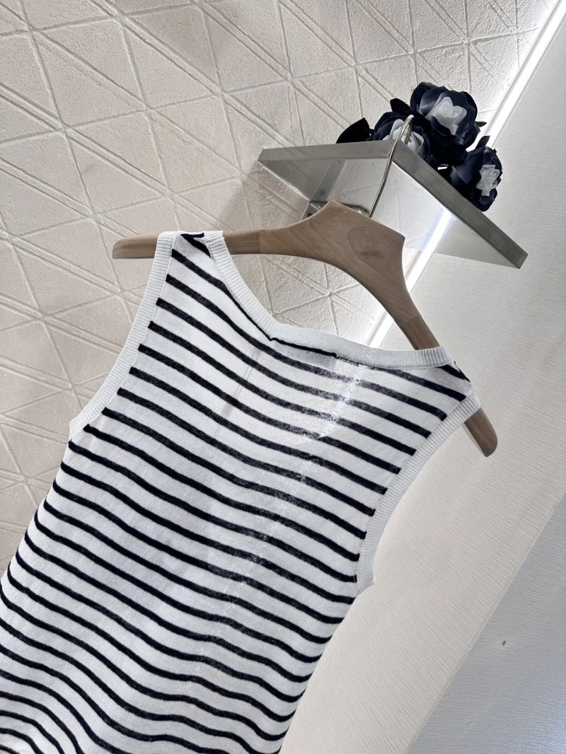 Indistinguishable Christian Dior Vest