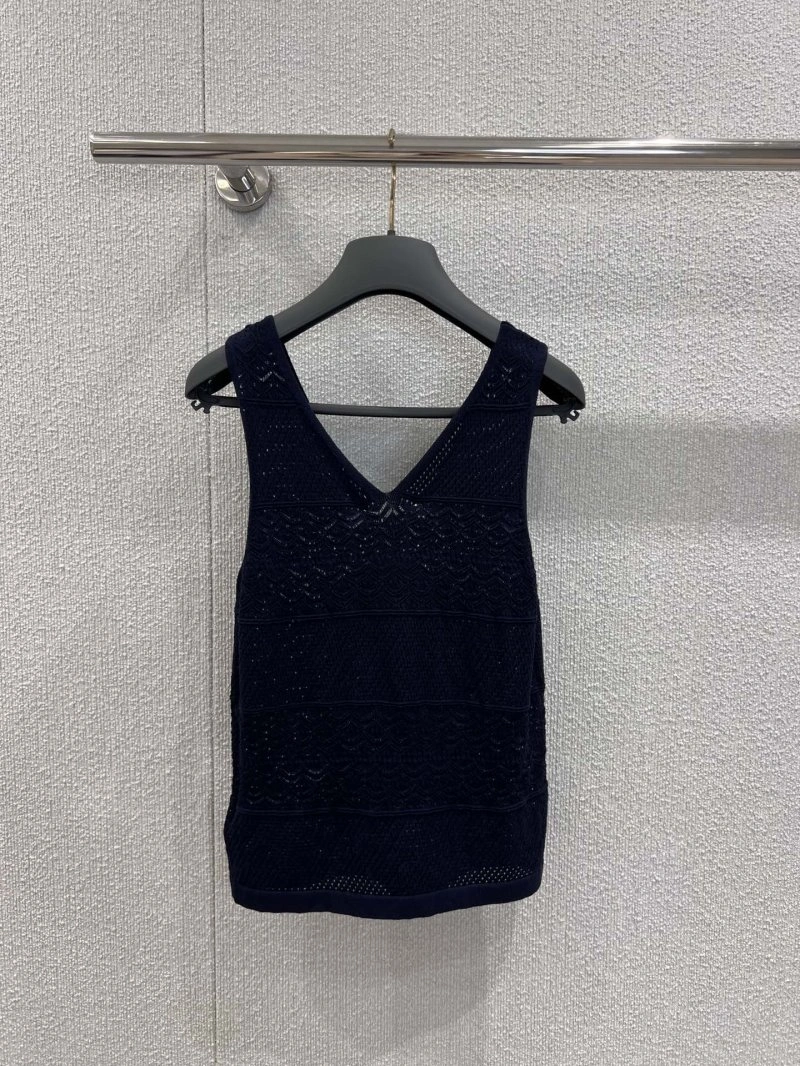 Accurate model Christian Dior Vest