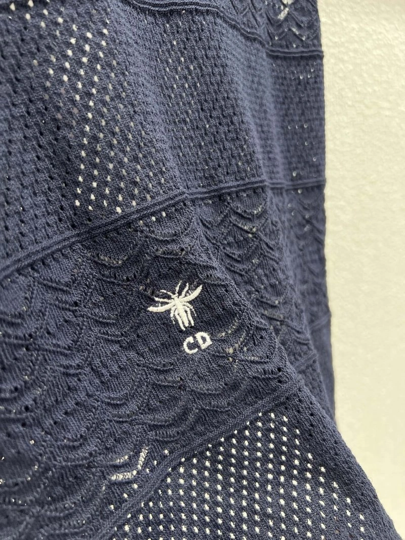 Accurate model Christian Dior Vest
