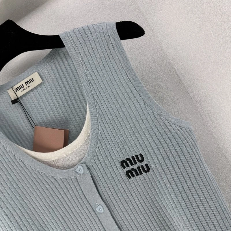 Discounted Christian Dior Vest