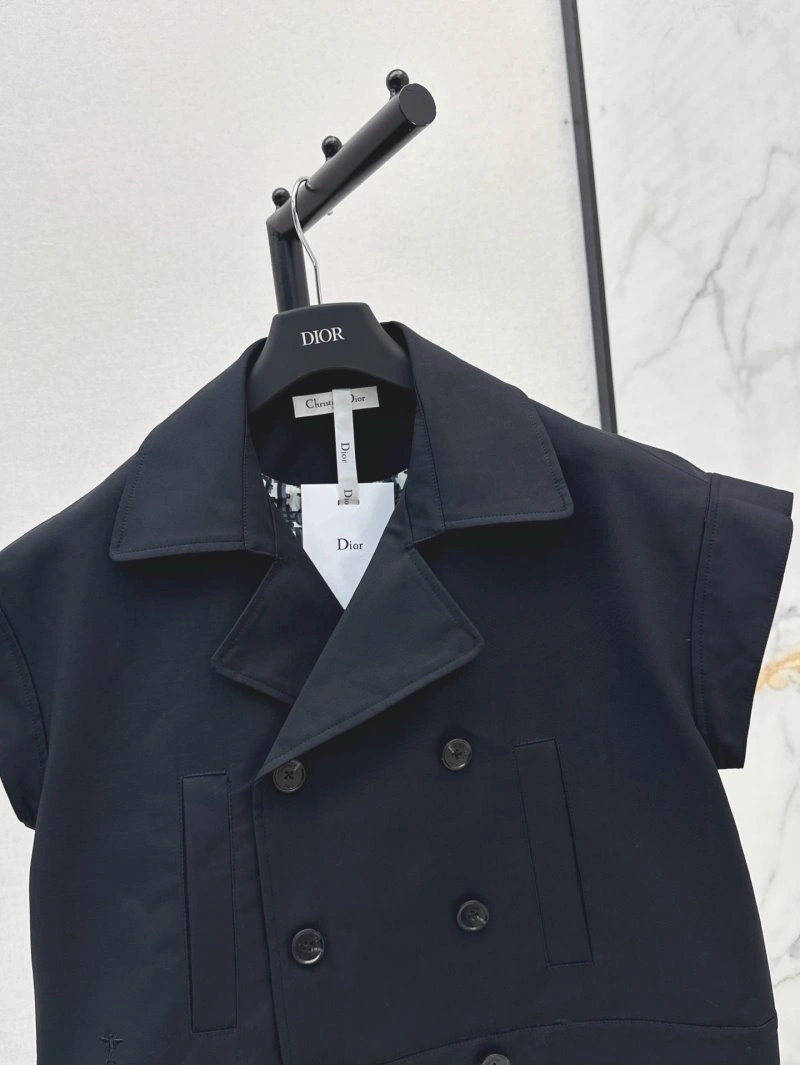 Indistinguishable Christian Dior Vest
