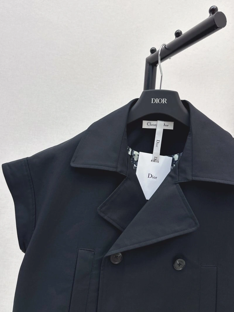 Indistinguishable Christian Dior Vest