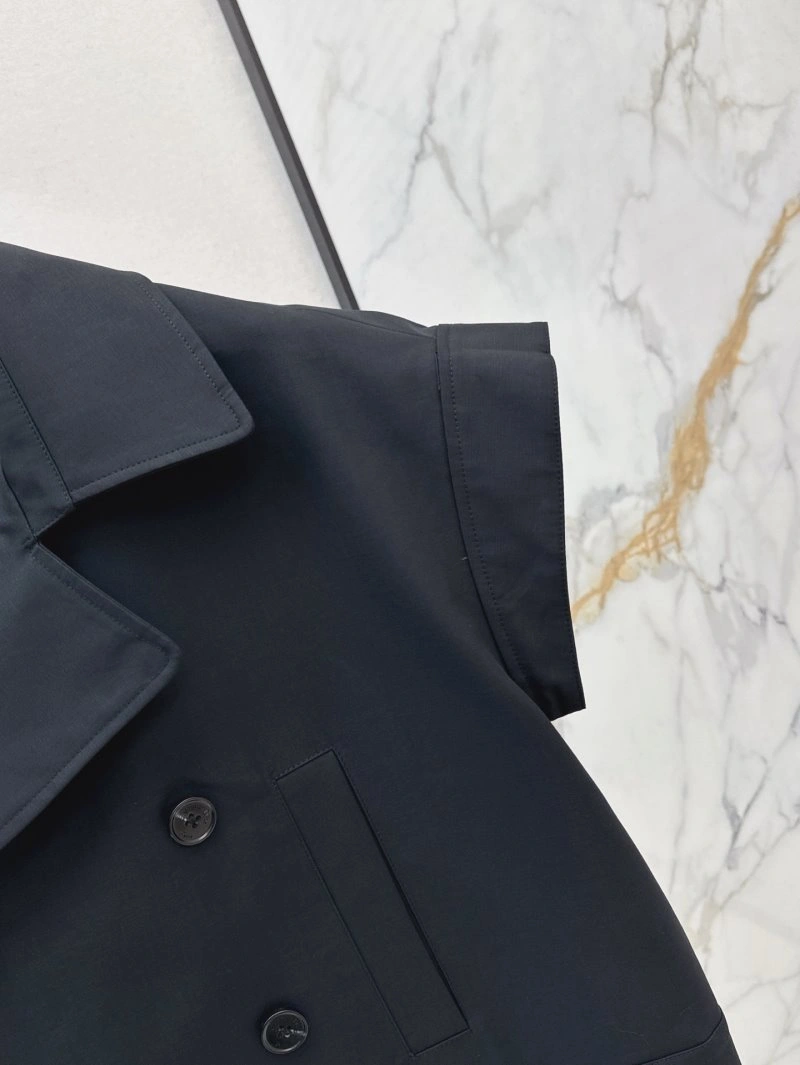 Indistinguishable Christian Dior Vest