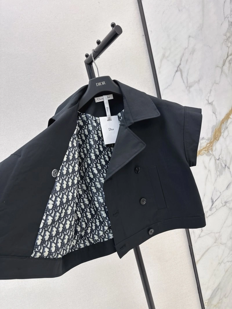 Indistinguishable Christian Dior Vest