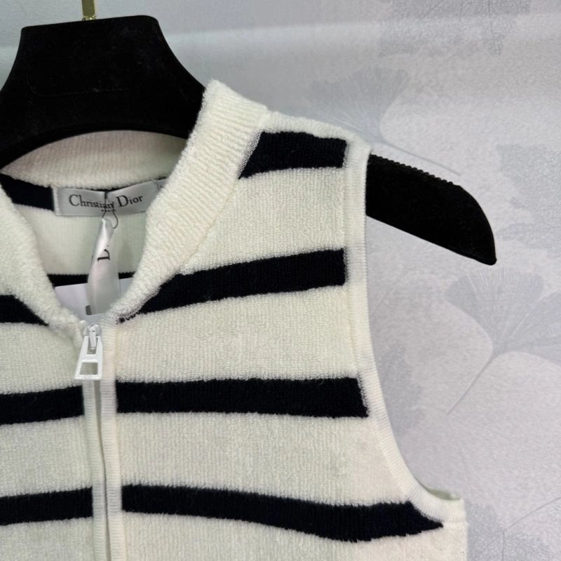 Low-cost Christian Dior Vest