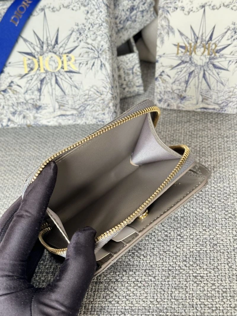Low-cost Christian Dior Wallet