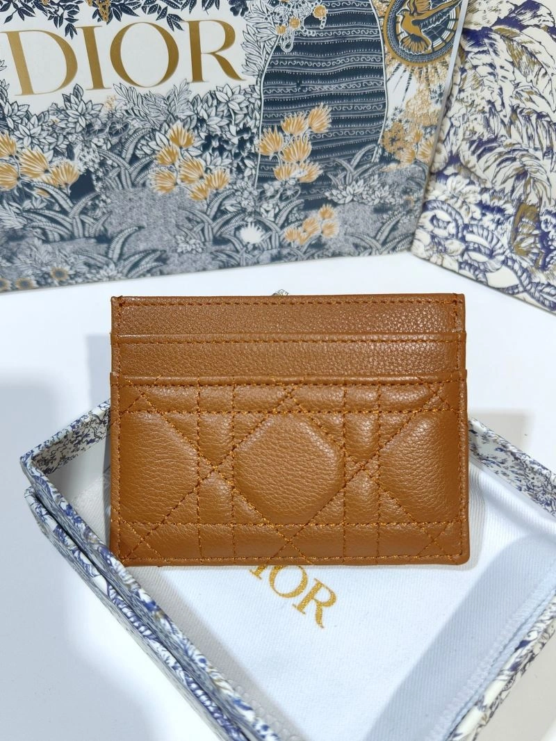 Indistinguishable Christian Dior Wallet