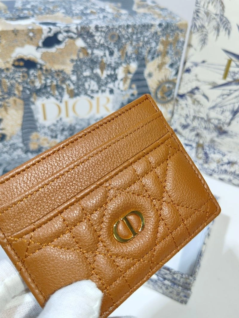 Indistinguishable Christian Dior Wallet