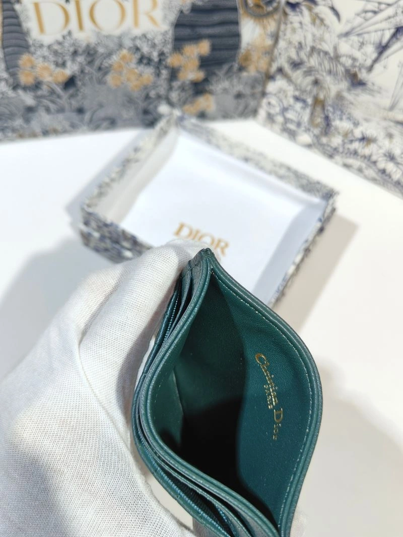 Accurate model Christian Dior Wallet