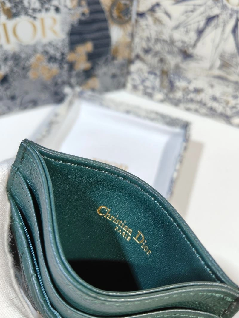 Accurate model Christian Dior Wallet