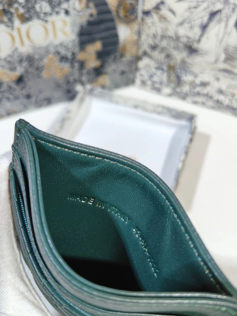 Accurate model Christian Dior Wallet